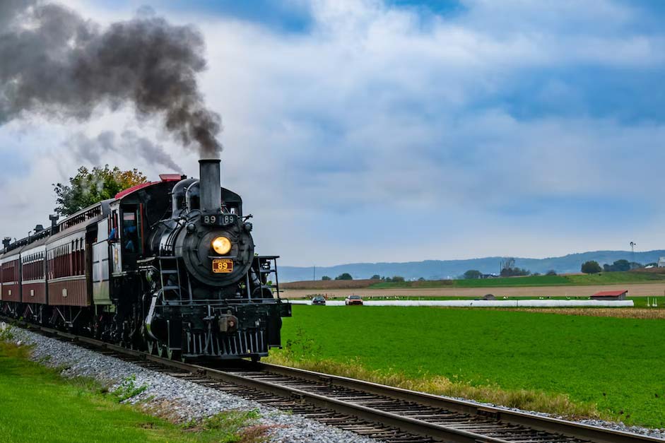 Top 18 Best Train Calendars 2023 - CalendarBuy.com